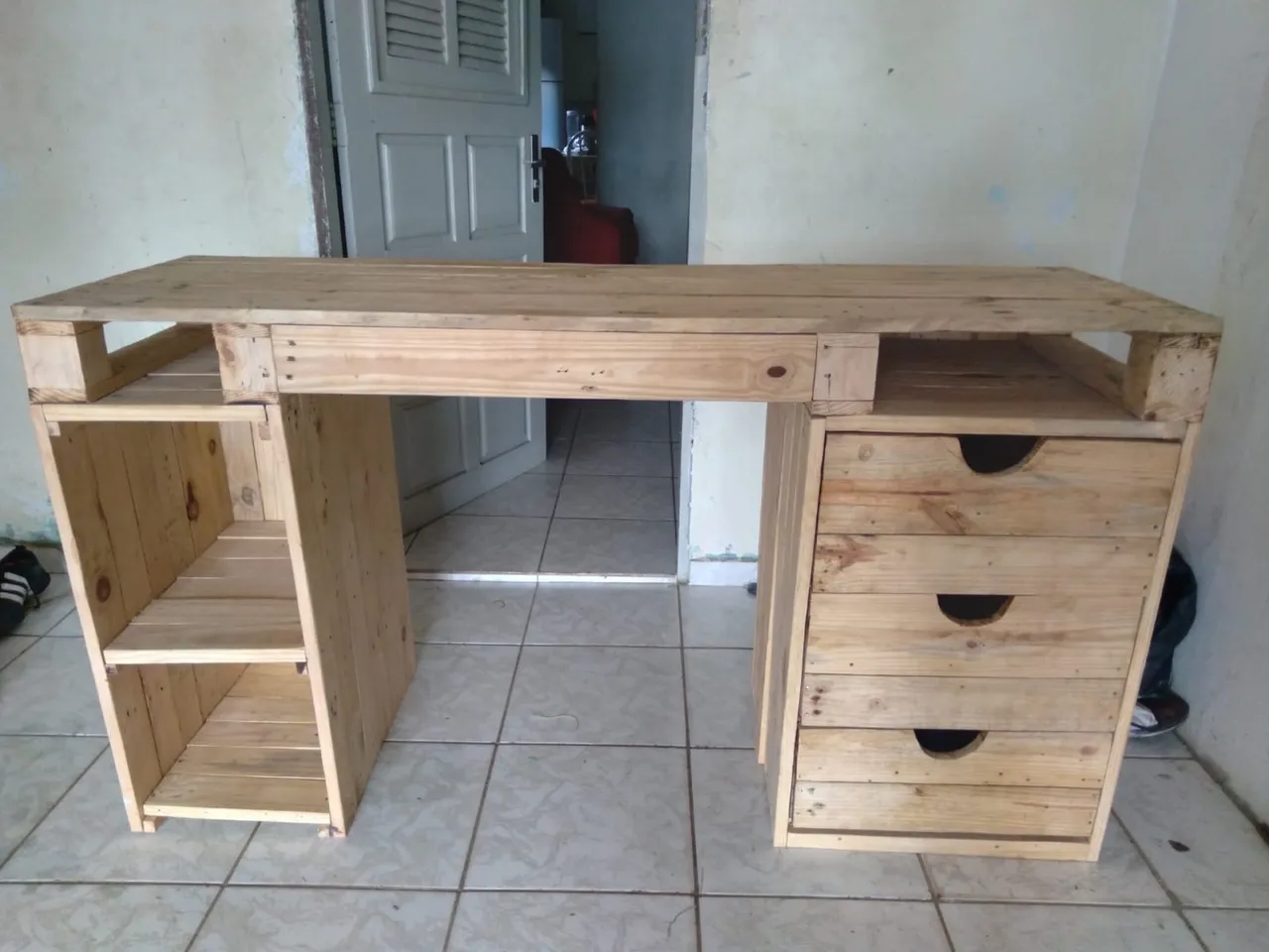 "mesa feita de pallet" - Mesas no Brasil