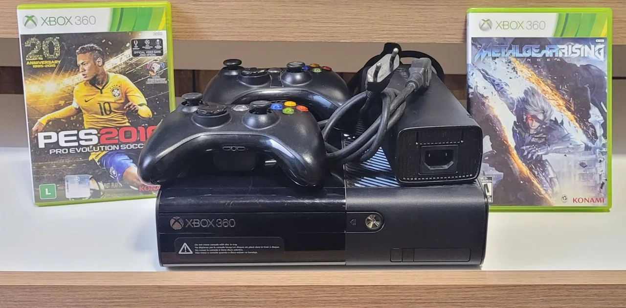 "xbox 360 super slim" - Consoles de Vídeo Game no Brasil