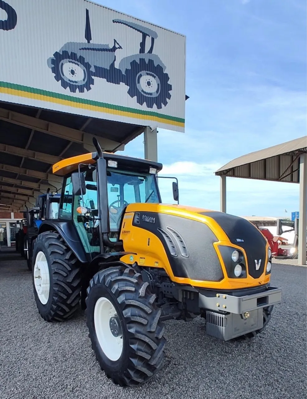 "trator valtra bm 125i" - Tratores e máquinas agrícolas no Brasil