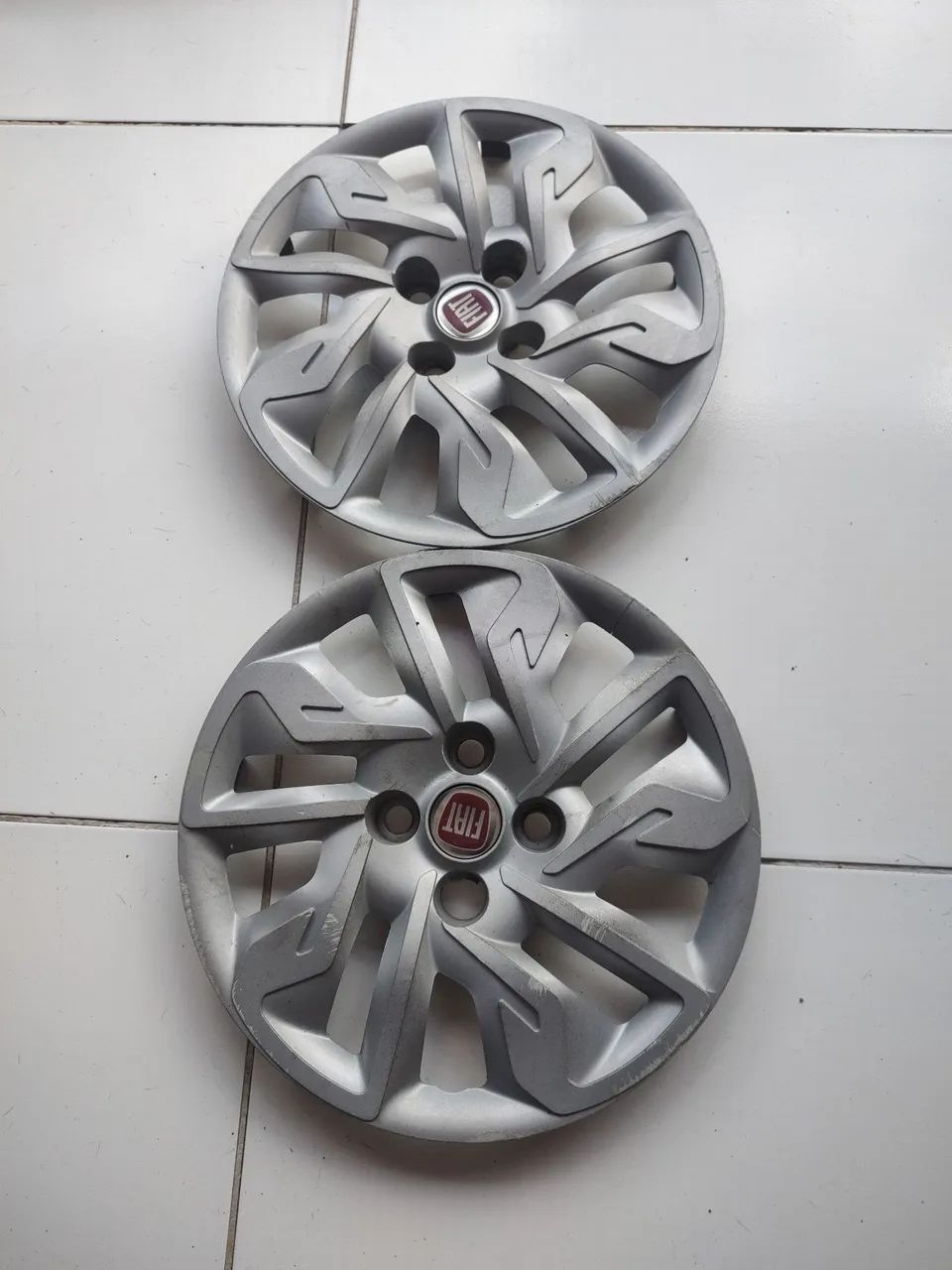 Calotas aro 14 originais do Fiat argo - Peças para tratores e máquinas ...