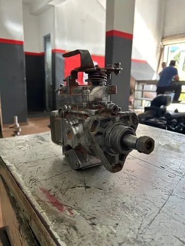 "injetora rotativa" no Brasil