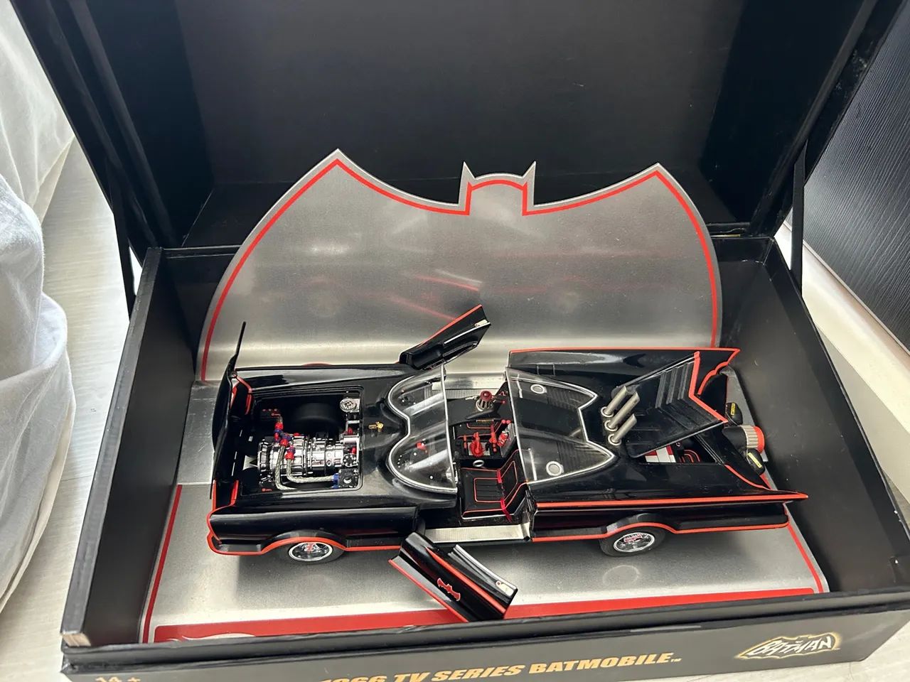 Miniatura Batmobile 1966 Elite Hot Wheels 1966 (Batmóvel) - Hobbies e ...