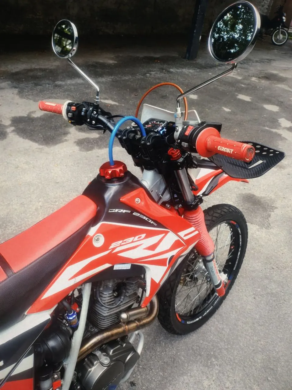 Motos 2000 no Brasil