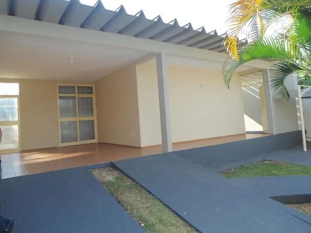 Casas para alugar - St Leste Universitário, Região Central - GO | OLX