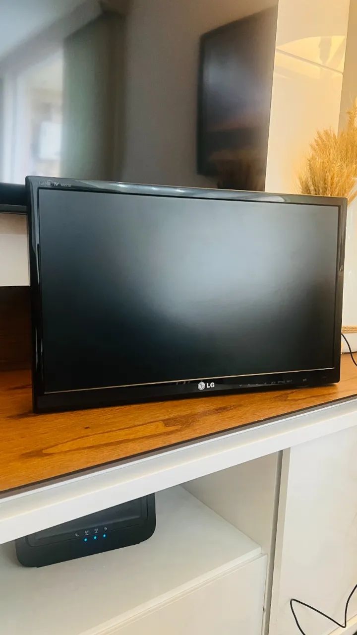 TV/Monitor LG 22? Full HD + Suporte Parede - Impecável - TVs ...