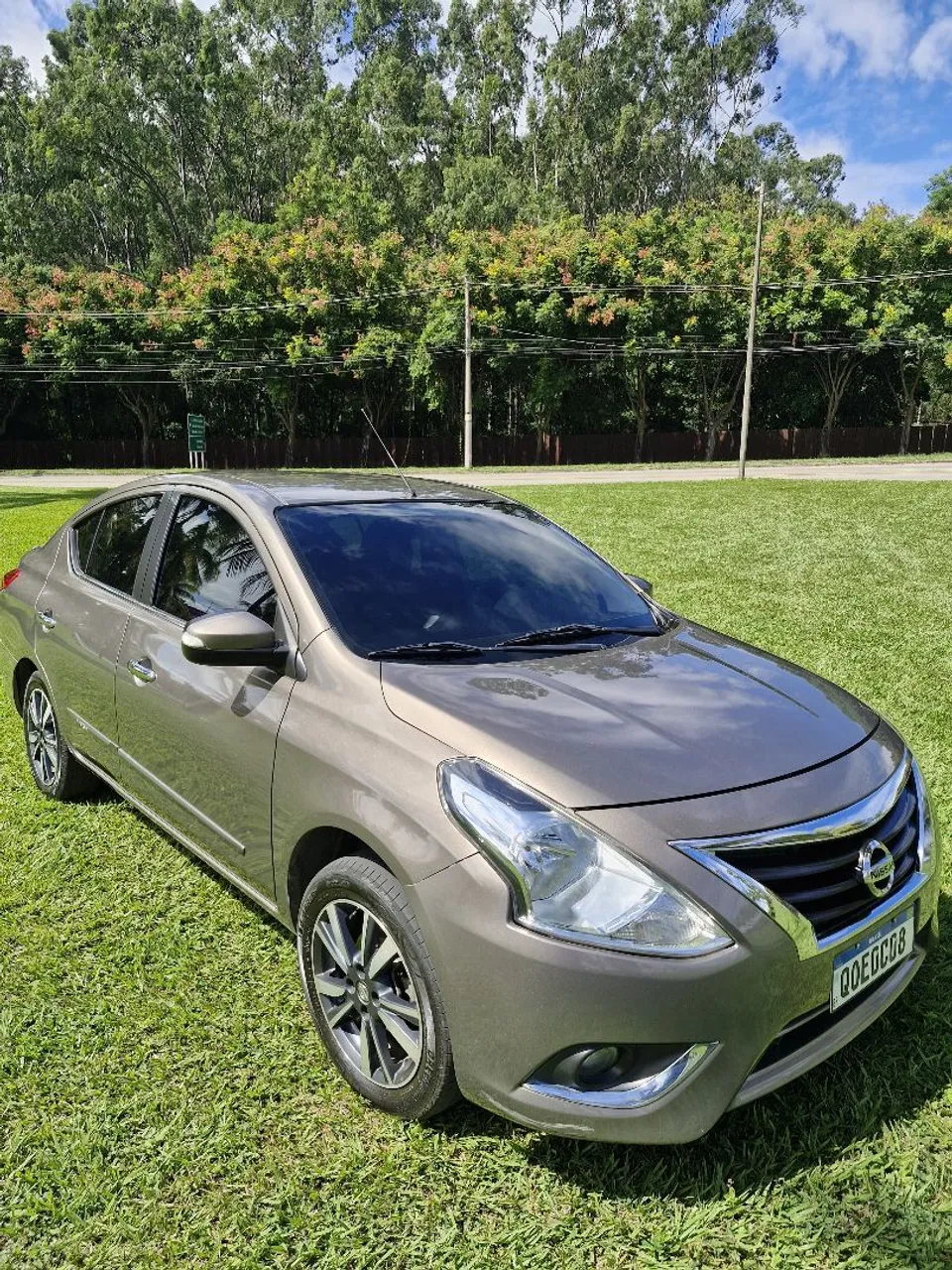 NISSAN VERSA 2018 Usados e Novos
