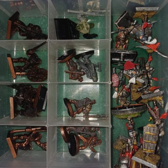 conjunto de figuras warhammer para colecionar ou uso em rpg - Hobbies e ...