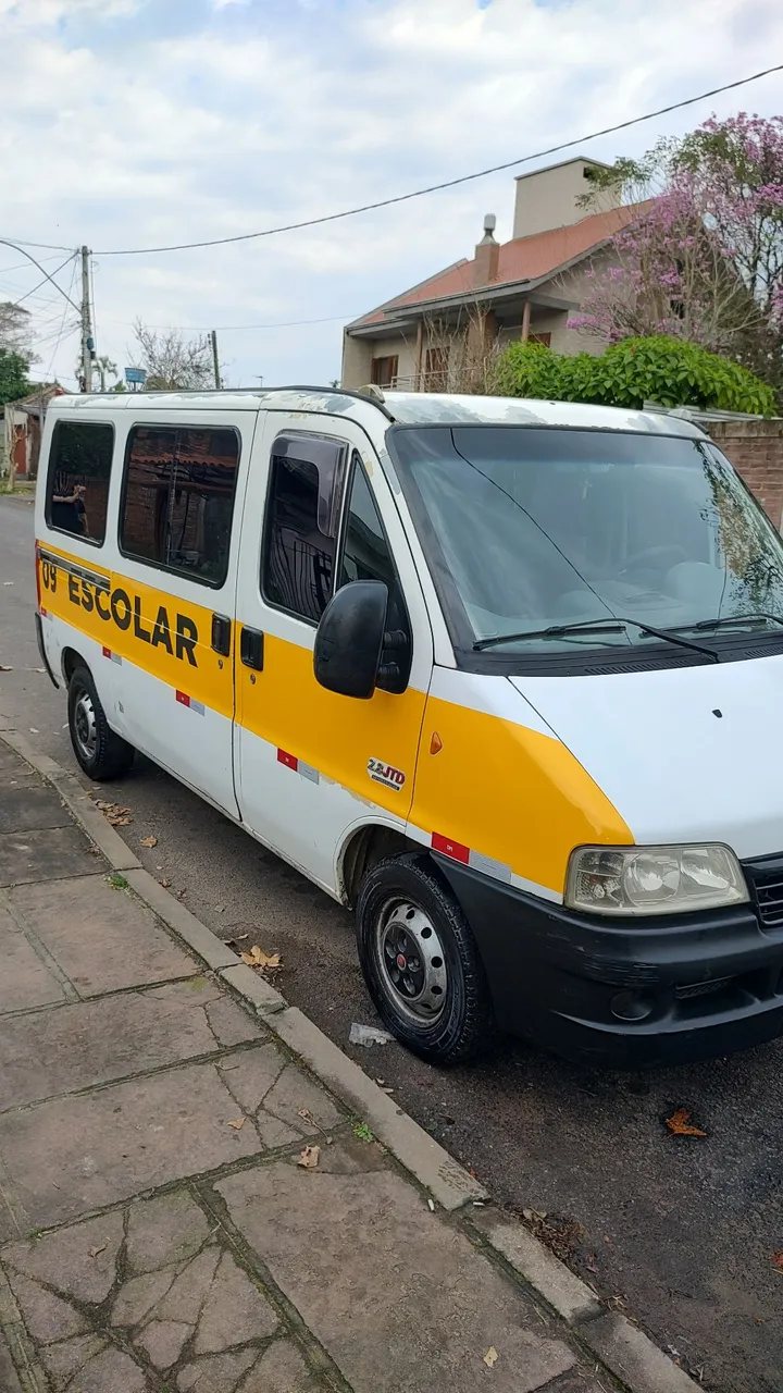 "carro escolar" - Carros Usados e Novos à venda