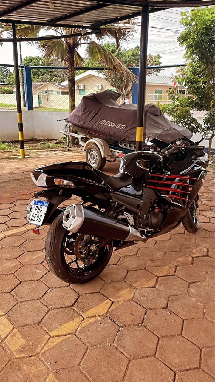 Motos Kawasaki no Amazonas