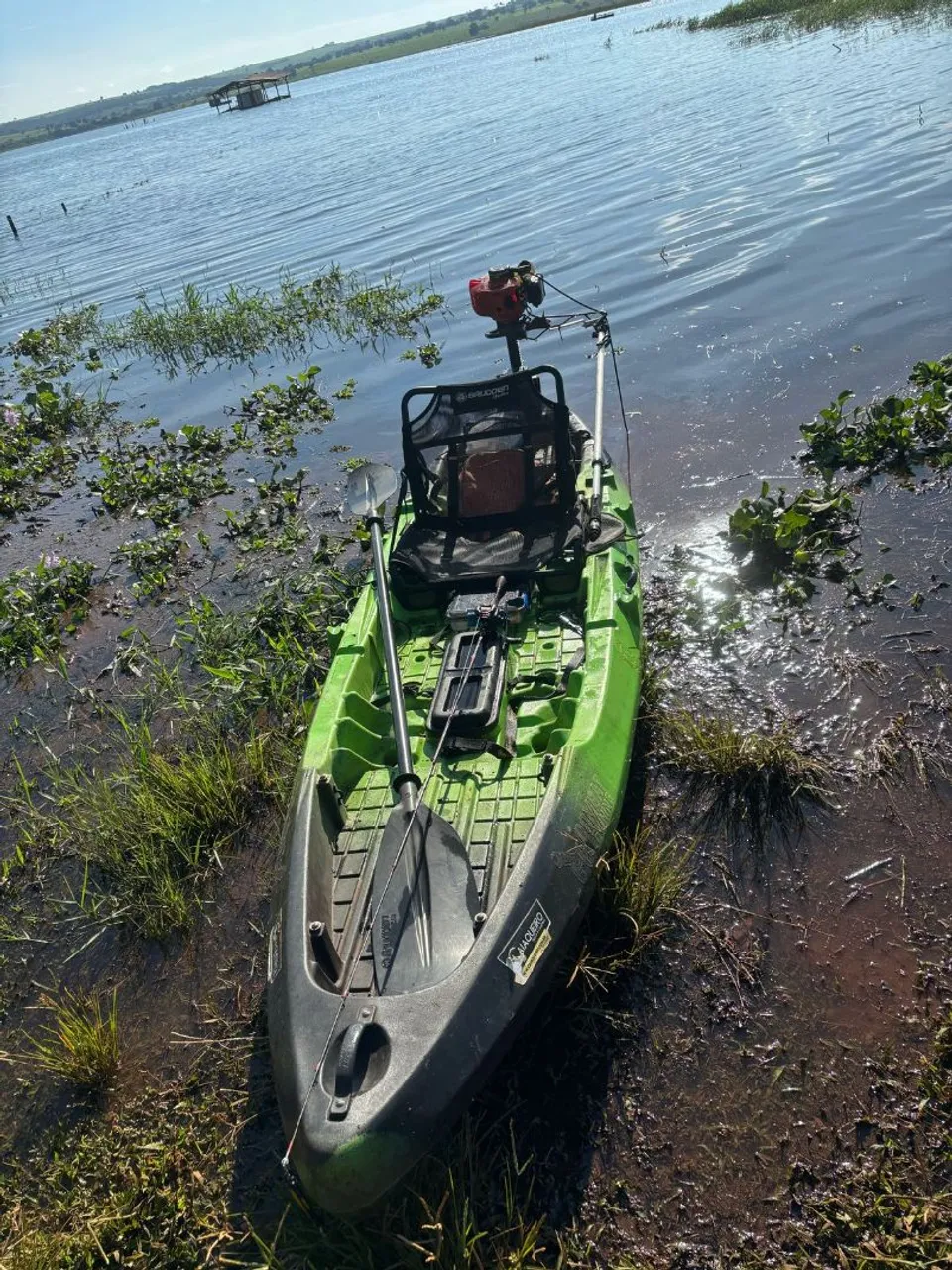 "caiaques com motor" no Brasil