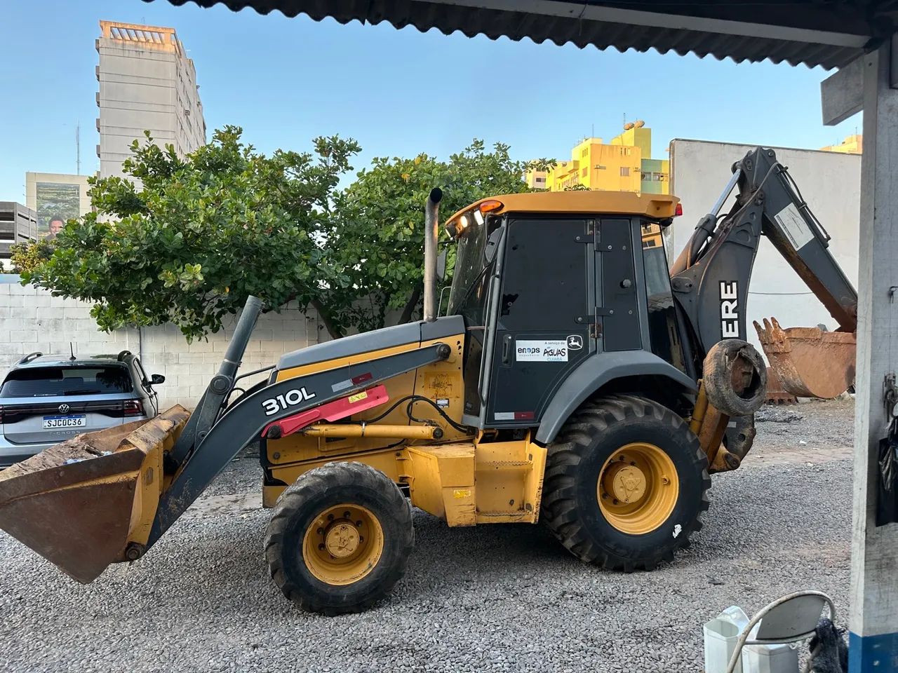 "retroescavadeia" no Brasil