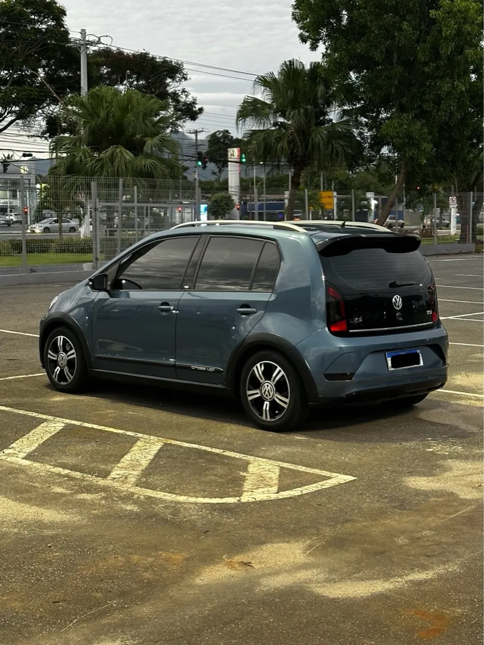 VOLKSWAGEN UP! 2018 Usados e Novos