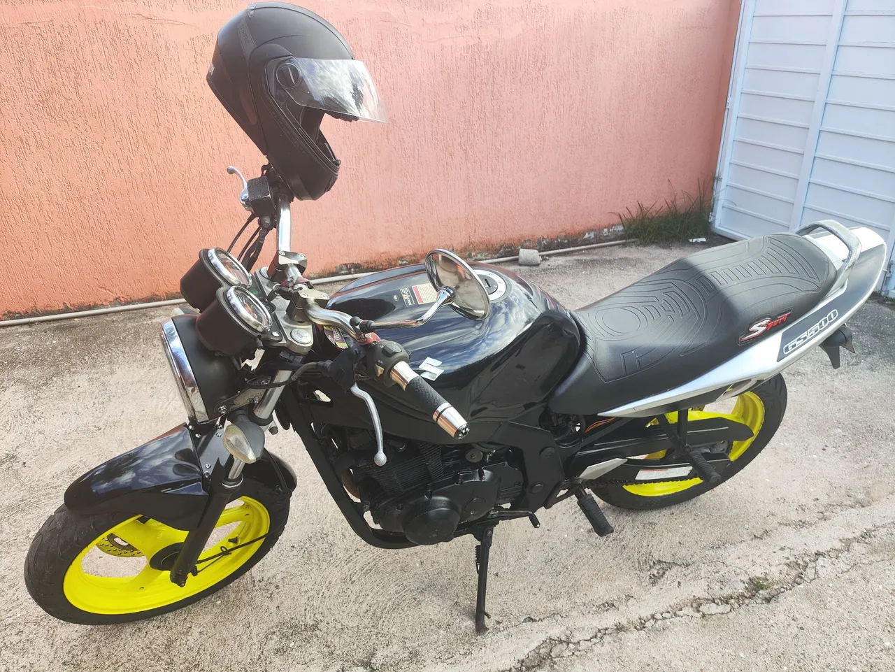 Motos SUZUKI GS 2008 no Brasil