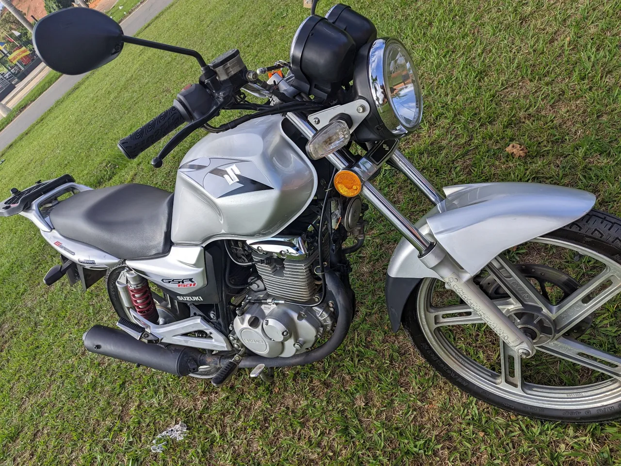 Motos SUZUKI GSR no Brasil