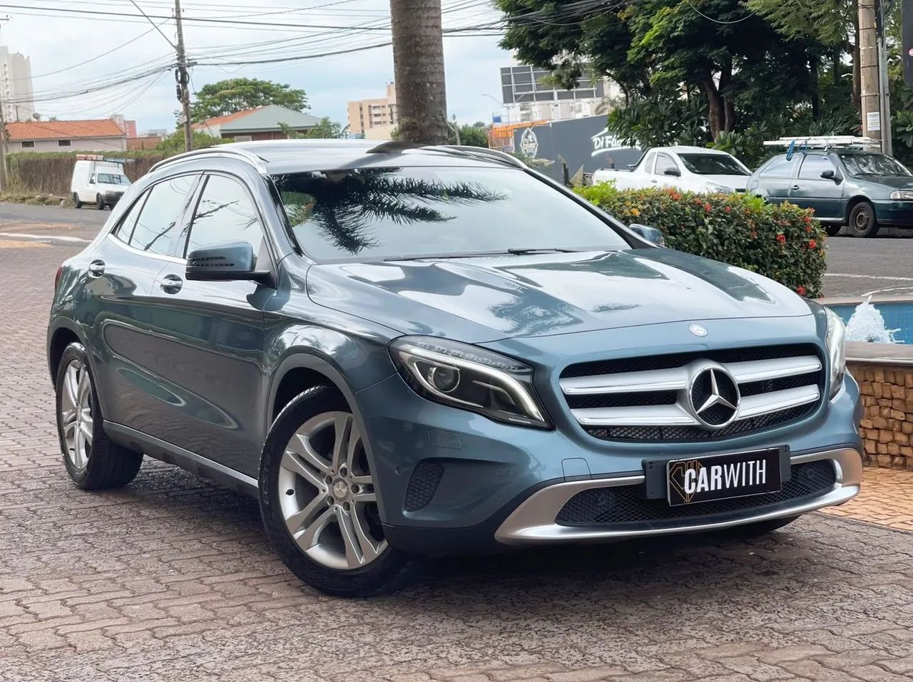 MERCEDES-BENZ GLA-200 Usados e Novos