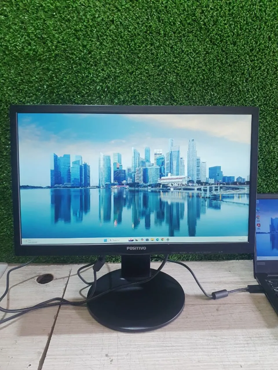 "monitor positivo 22 polegadas" - Monitores no Brasil