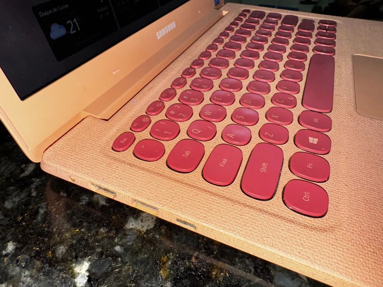 Notebook Samsung com design moderno - Notebooks - Parque Lafaiete ...