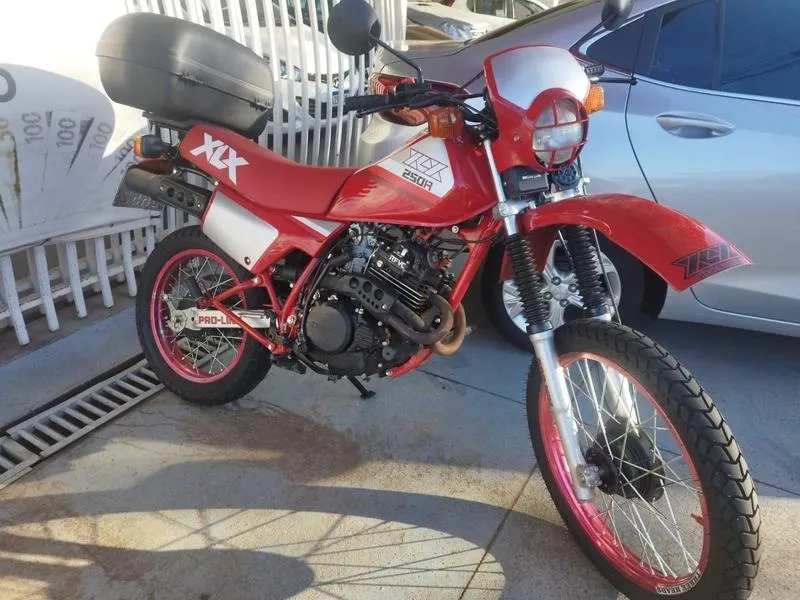 Motos HONDA XLX no Brasil