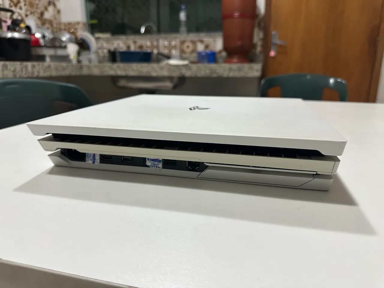 PlayStation 4 Pro Branco 1TB + 2 Controles + 10 Jogos Físicos ...