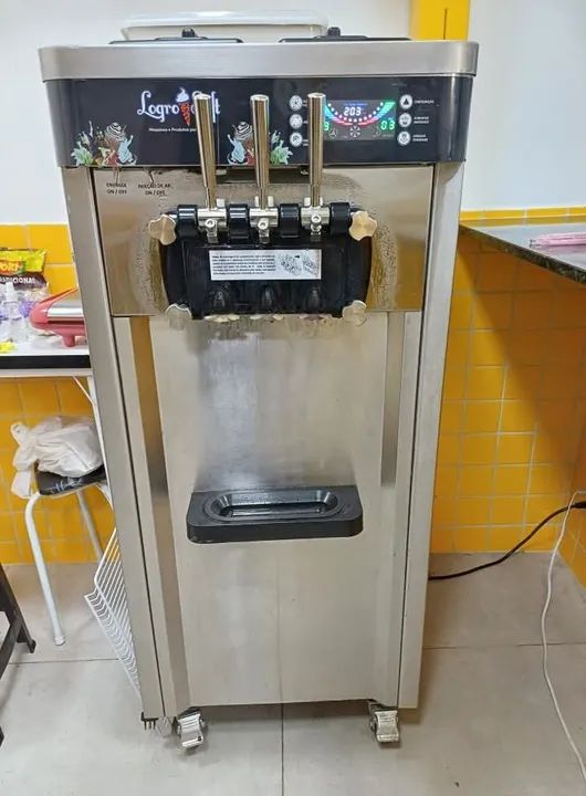 Máquina de Sorvete Soft - 3 Sabores - Equipamentos Para Comércio ...