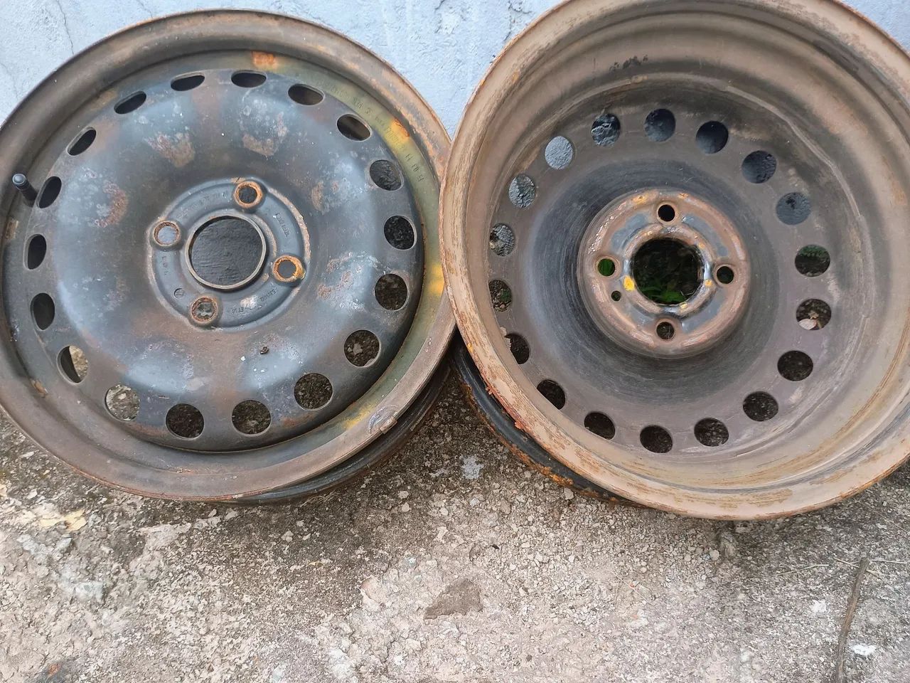 Rodas de Ferro 14 polegadas - Carros, vans e utilitários - Setor Sul (Gama), Brasília 1374017840 ...