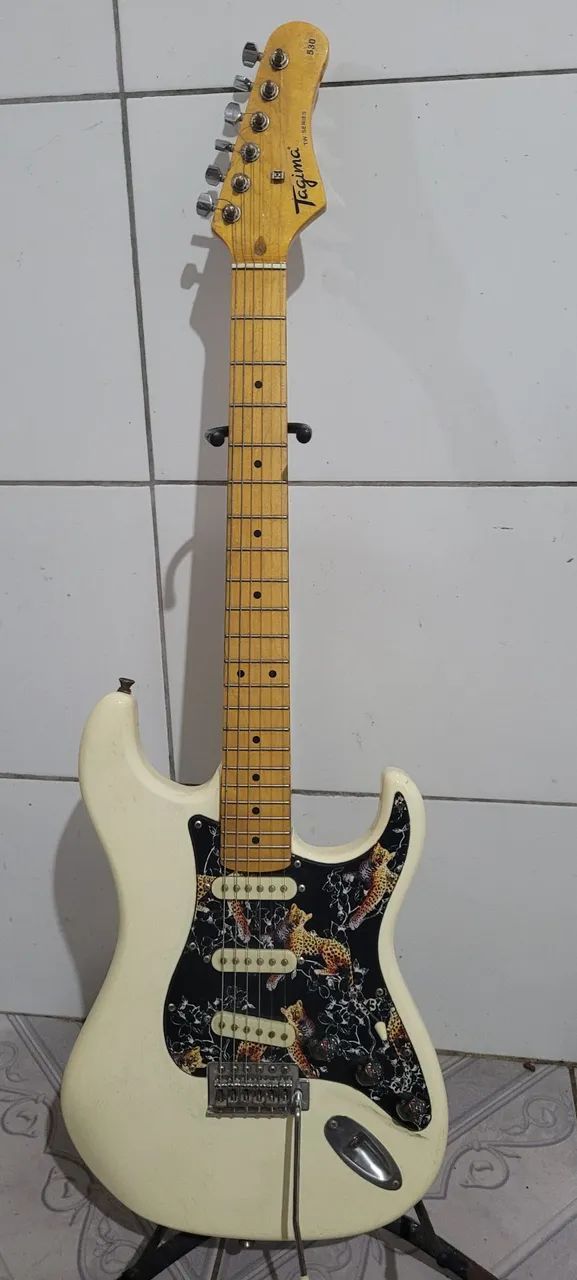 Guitarra tagima + Amplificador 50w (kit completo com cabos, suporte ...