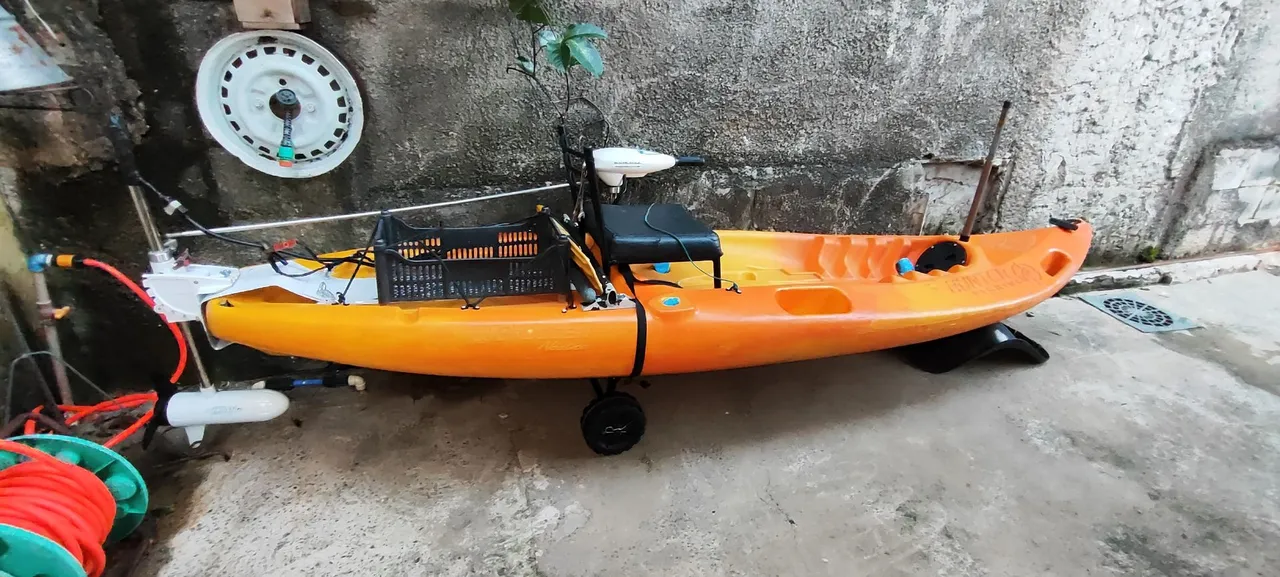 "caiaques com motor" no Brasil