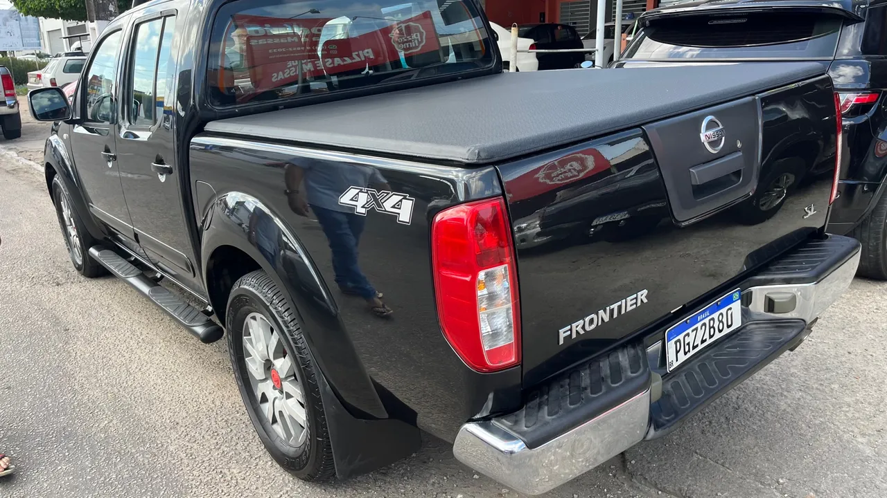 NISSAN FRONTIER 2015 Usados e Novos