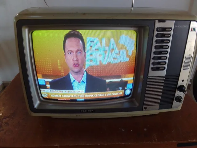 Tv antiga 14 polegadas | +15 anúncios na OLX Brasil