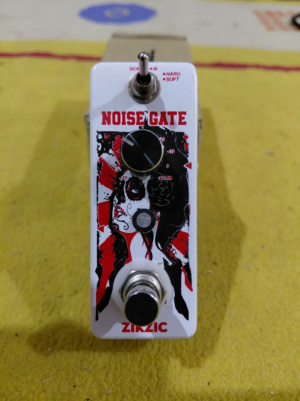 "pedal wahwah" - Instrumentos musicais no Brasil