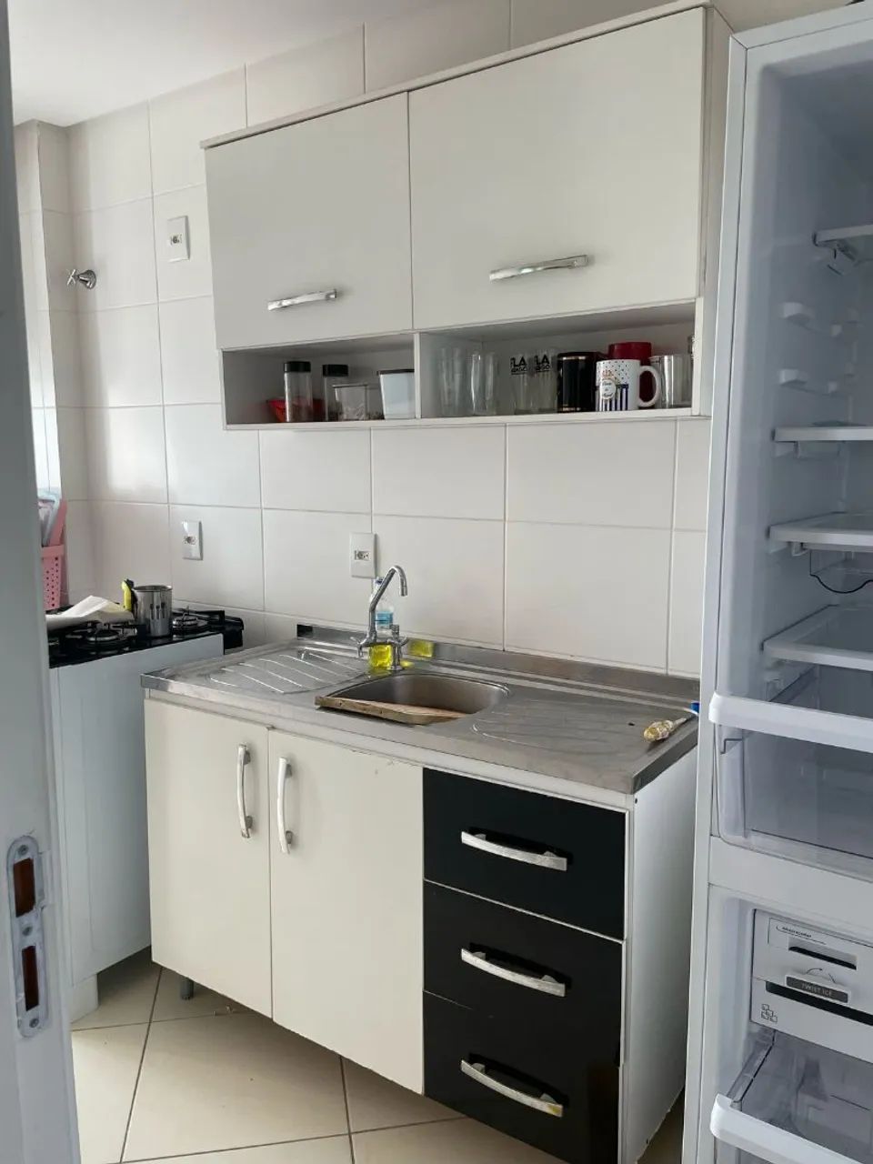 Armário de Cozinha com pia inox mais 3 armários suspenso 100,00 ...