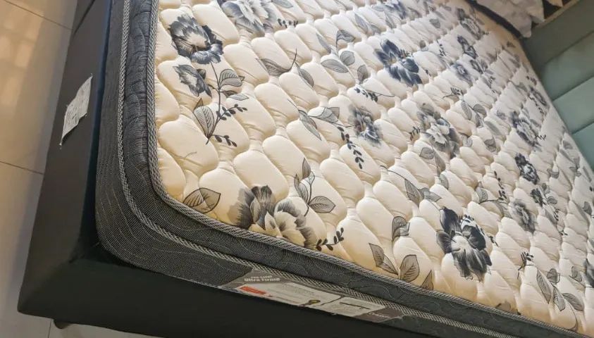 Cama Box Queen Colchão e Base Ortobom - Completo - Camas e Colchões ...