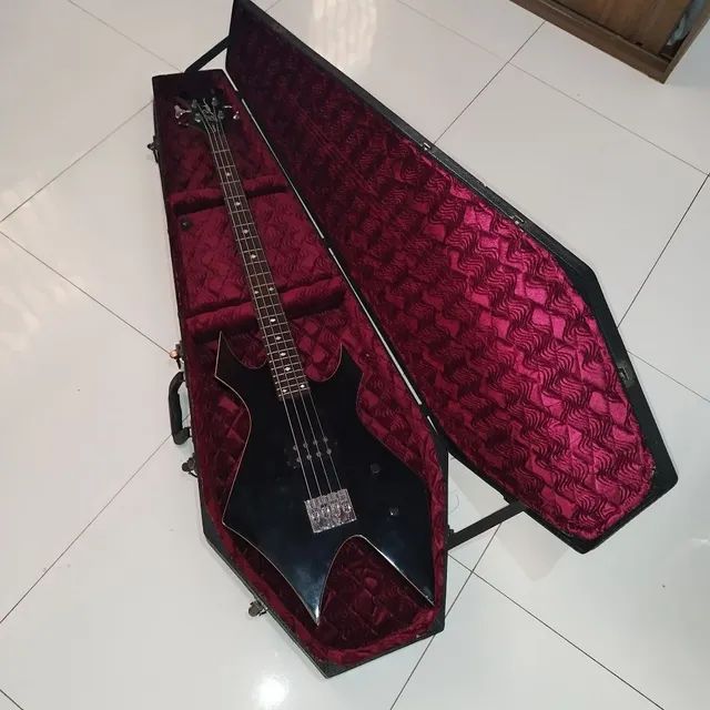 "baixo warlock" no Brasil