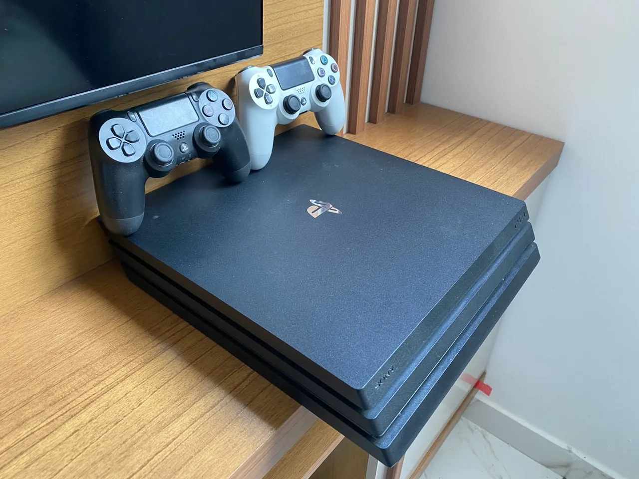 "ps4 pro 4k 1tb" - Consoles de Vídeo Game no Brasil