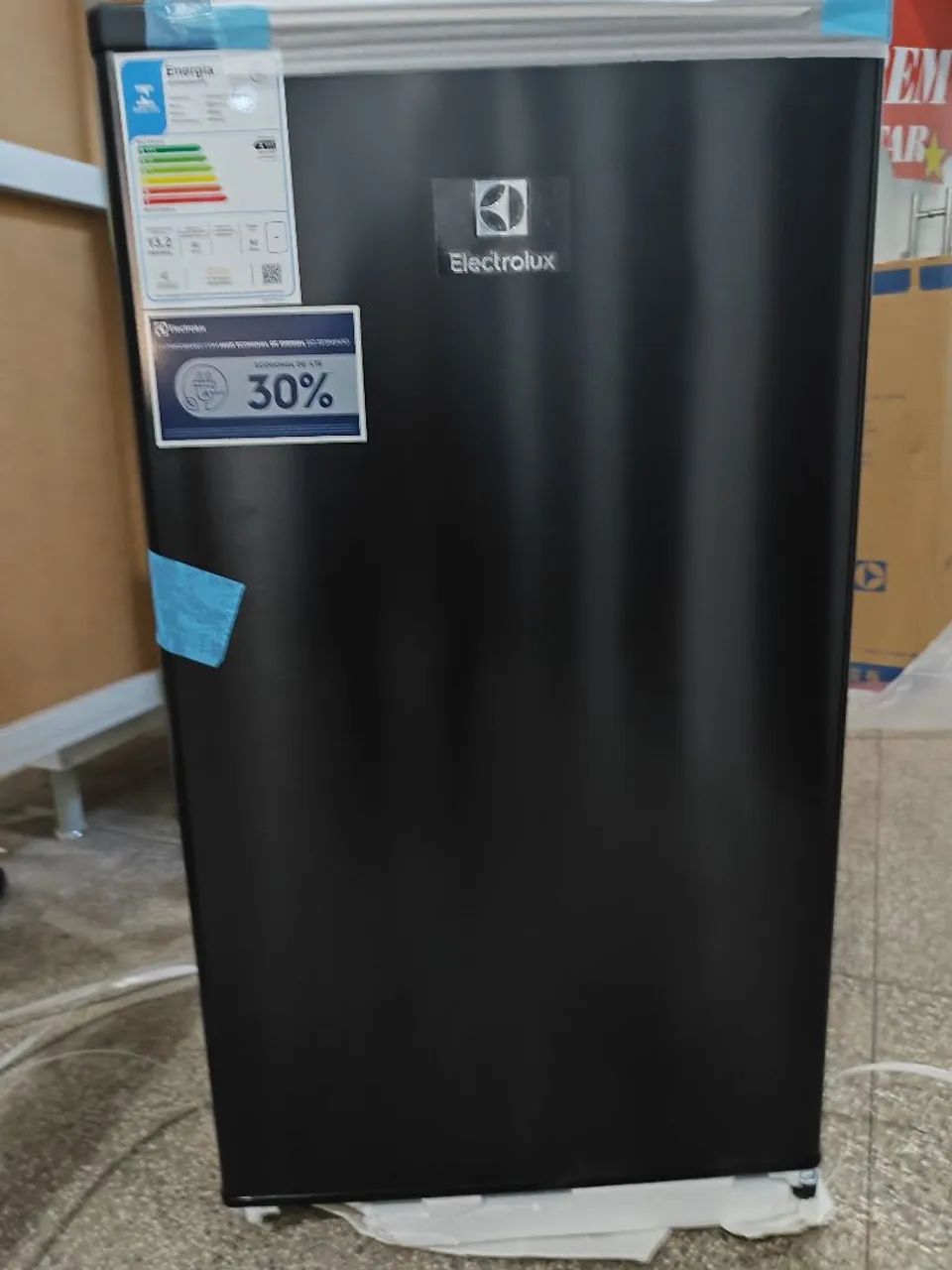 Frigobar Electrolux 90L Preto Inverter - Geladeiras e Freezers ...