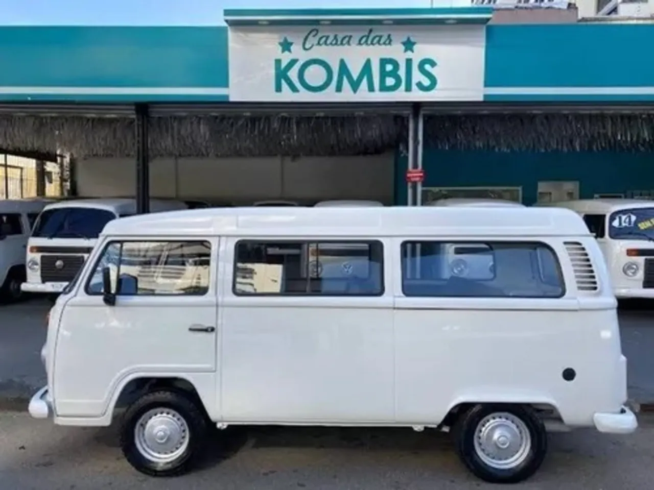 VOLKSWAGEN KOMBI 2013 Usados e Novos