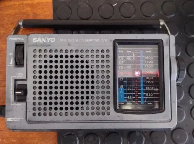 "radio sucata" no Brasil