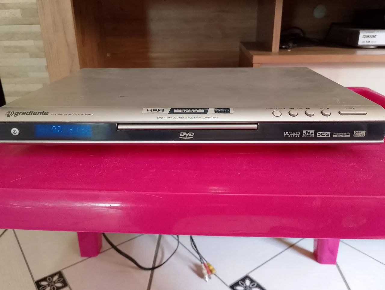 DVD Player Gradiente D-470 (para concerto ou retirada de peças leia ...
