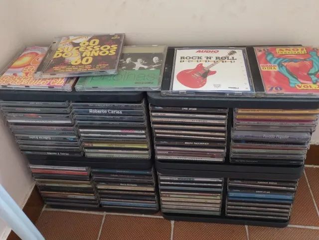 Som Philips com CD Player e Rádio. Com 85 CDs - Aparelhos de Som ...