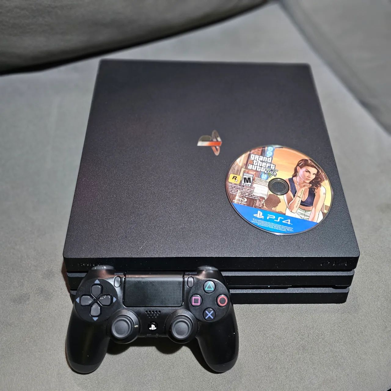 PS4 PRO 1T 1 CONTROLE E GTA 5 - Consoles de Vídeo Game - Asa Norte ...