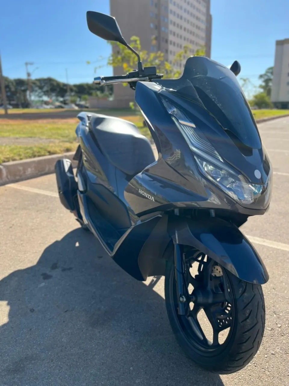 Motos HONDA PCX 2024 no Brasil