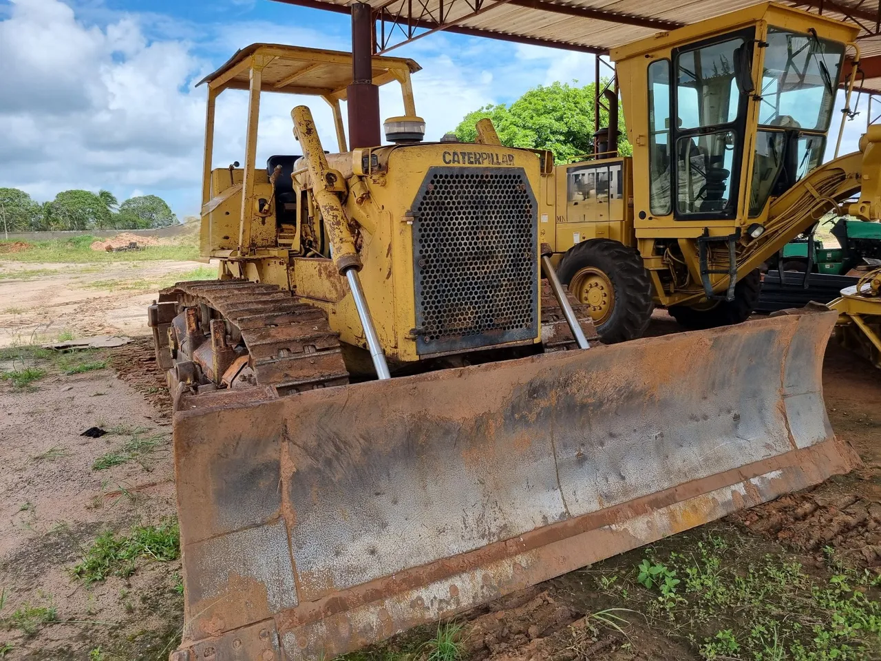 "trator de esteira d6" no Brasil