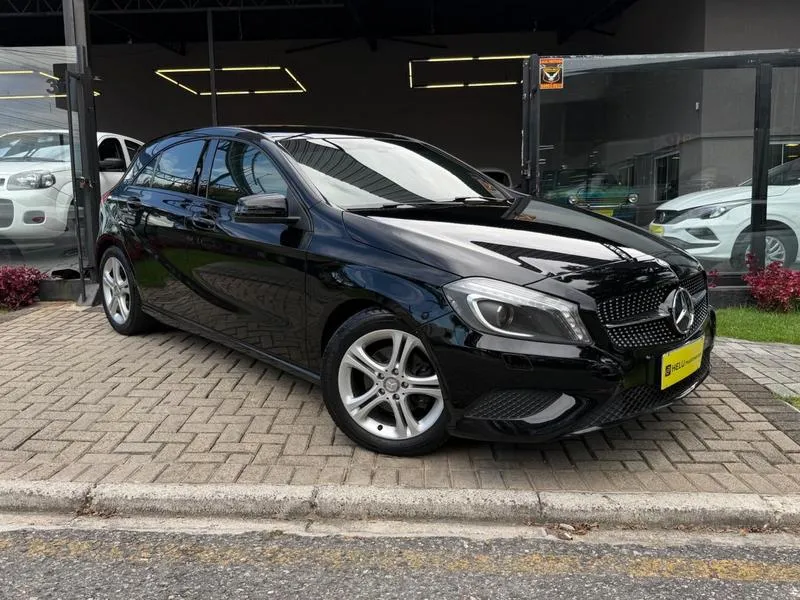 Mercedes-Benz A-200 2015 Usados e Novos