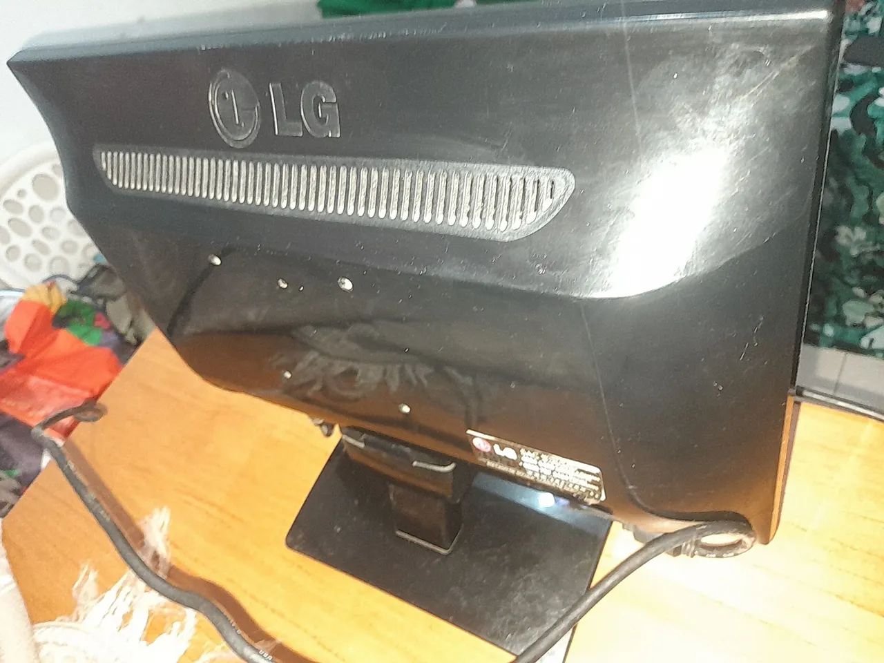 Monitor LG 15.6 - Monitores - Clima Bom, Maceió 1373648063 | OLX