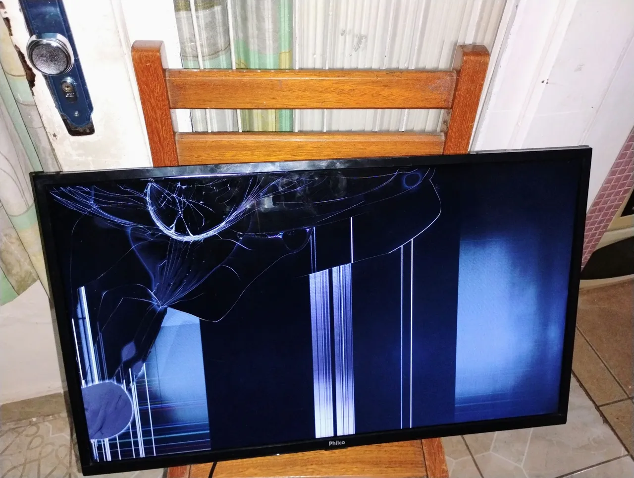 "tela philco 32 led" - TVs no Brasil