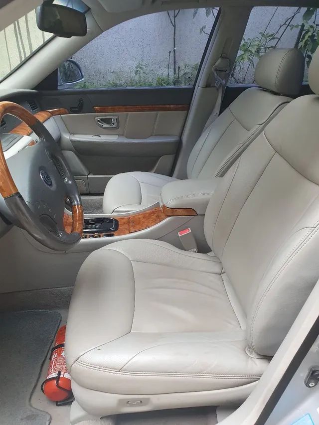 KIA MOTORS OPIRUS Usados e Novos