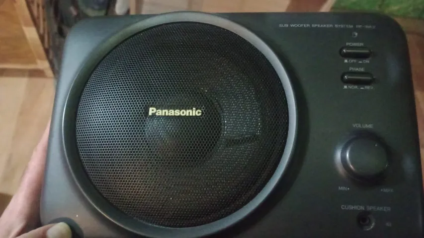 Subwoofers no Brasil