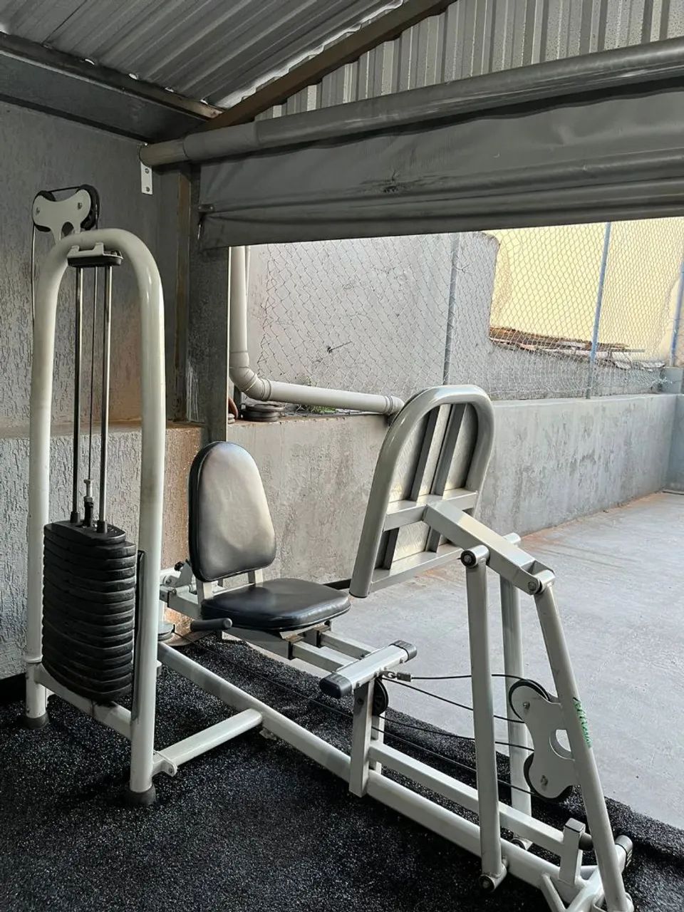 Aparelho de Musculação - Leg Press horizontal - Academia e Exercícios ...