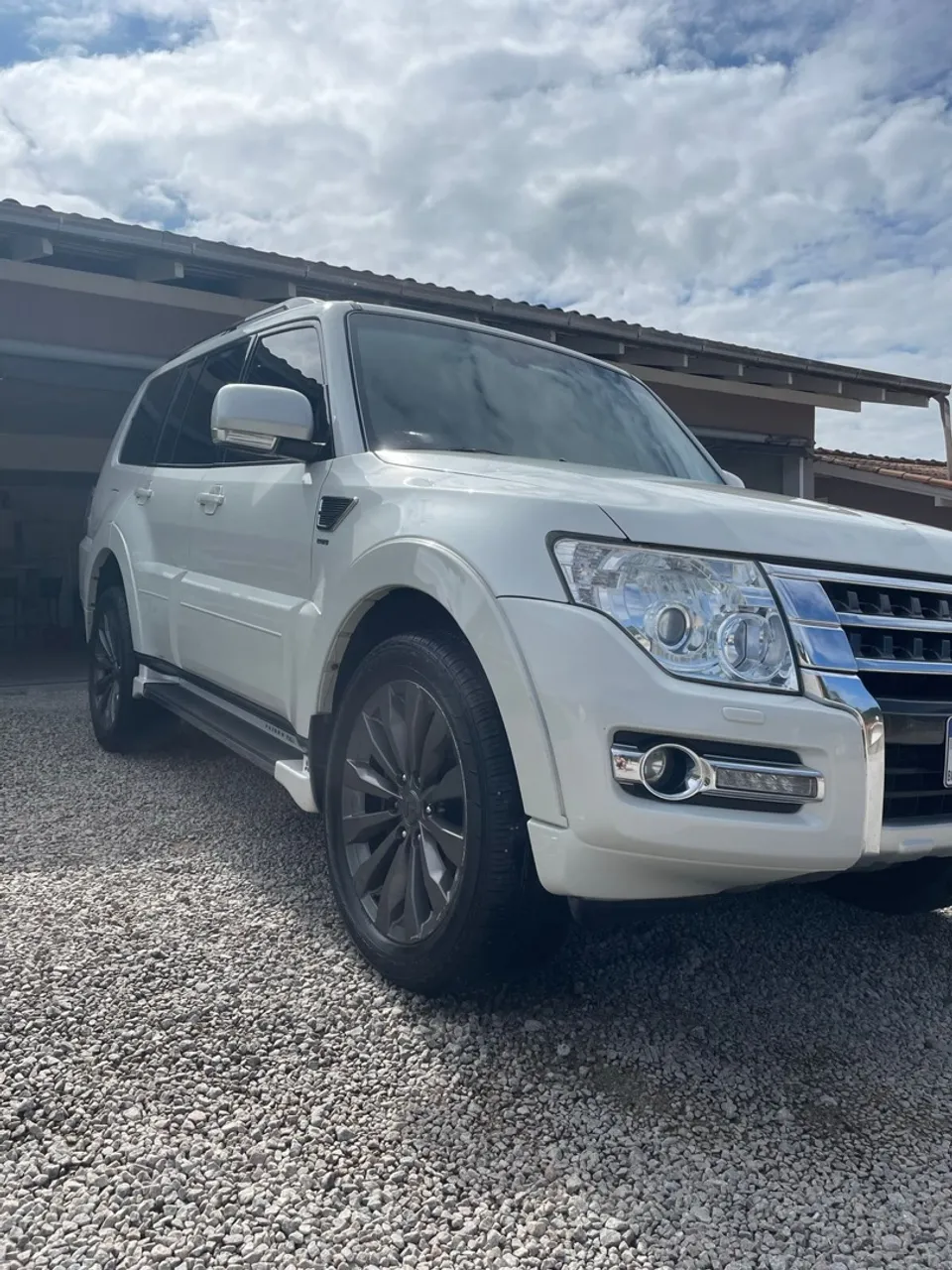 MITSUBISHI PAJERO Usados e Novos