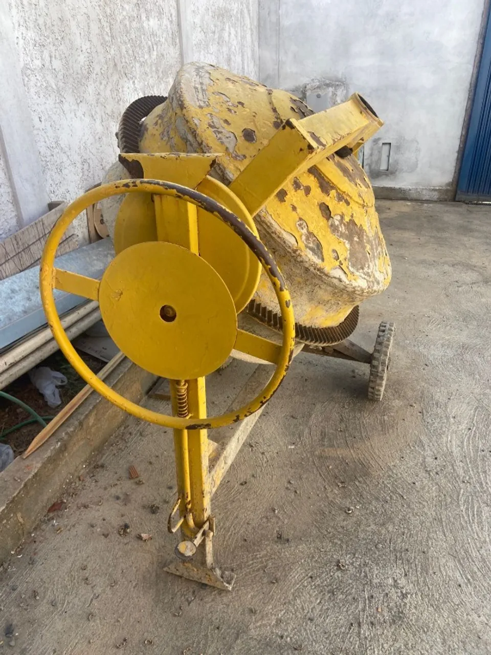 "betoneira 200 litros" - Ferramentas de Construção no Brasil